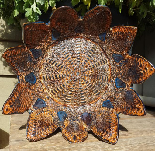 PC-24 Sapphire Float over PC-52 Deep Sienna Speckle | AMACO Brent