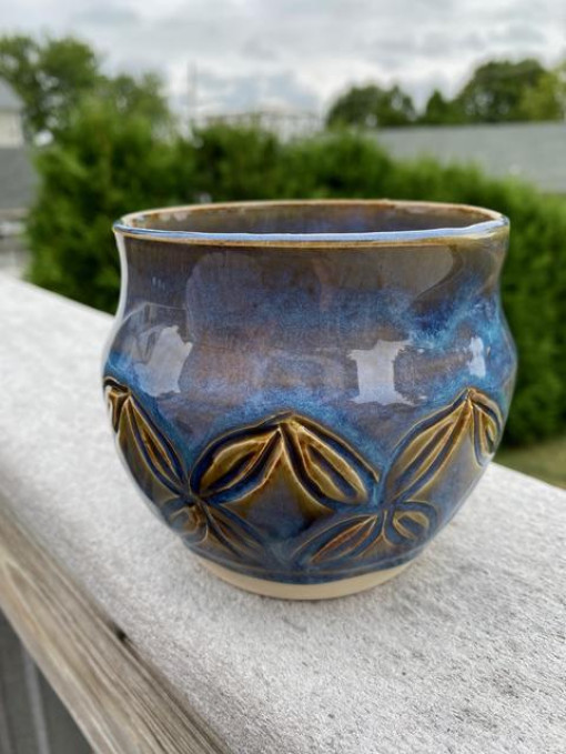 PC-20 Blue Rutile over PC-27 Tourmaline | AMACO Brent